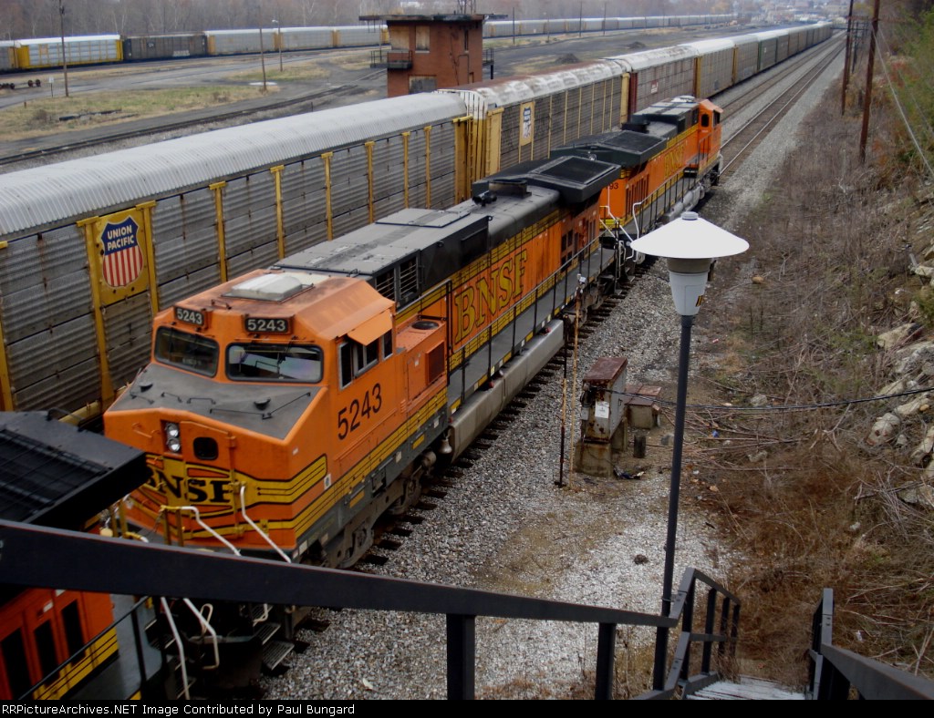 BNSF 5243 C44-9W Nov 18, 2007